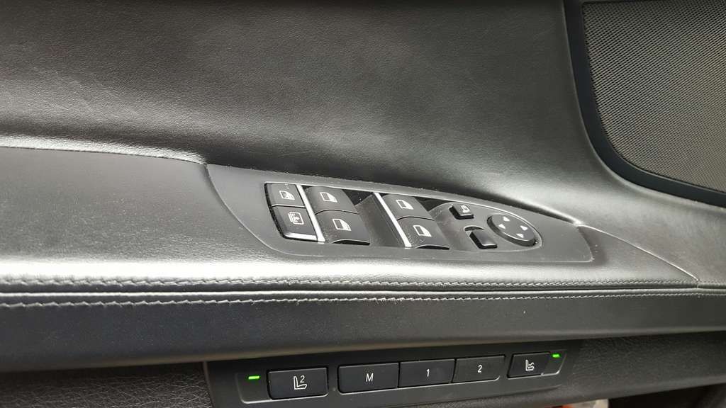 BMW 7-serie M750Li High Executive 500PK / 21''Velgen Massagestoelen ...